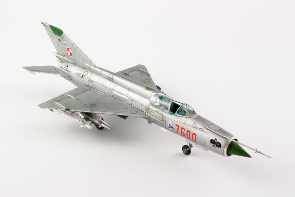 MIKOYAN MiG-21 MF INTERCEPTOR 1/72 ProfiPack - Hobby Models GT