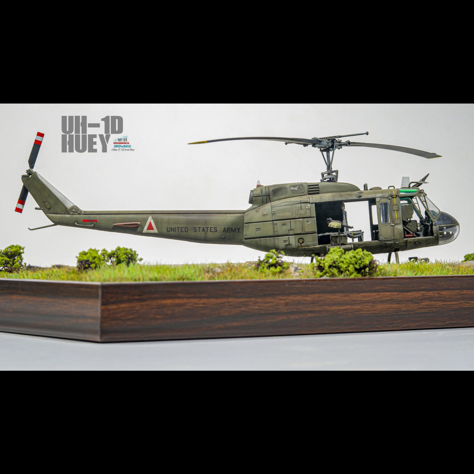 UH-1D HUEY 1/48 - Hobby Models GT